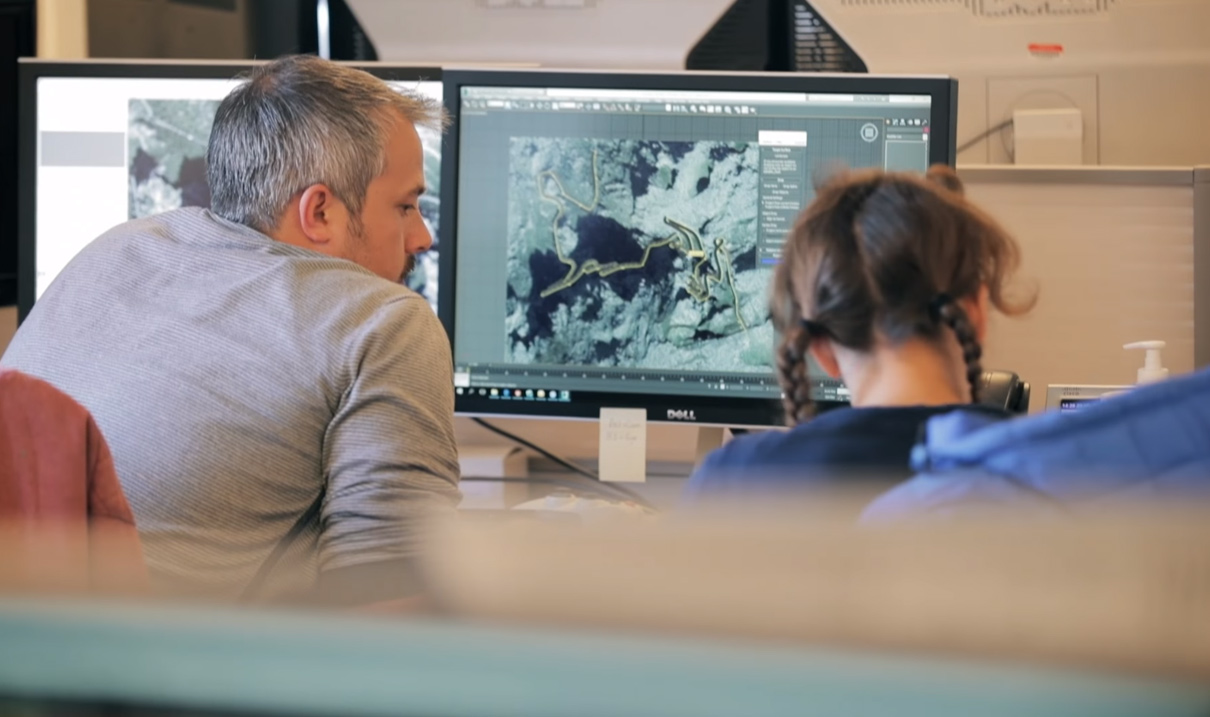 About_Office03 - Codemasters - Racing Ahead